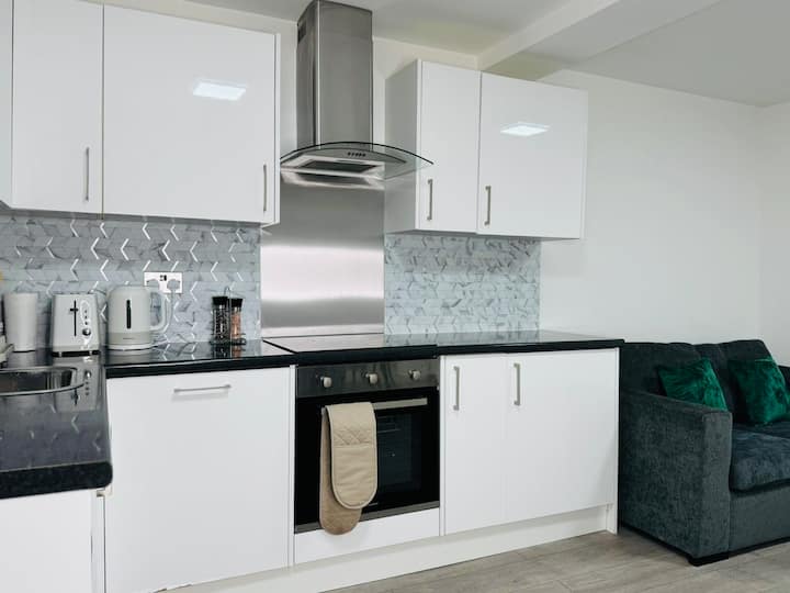 Modern Executive Suite 5 | Central Swindon - Swindon
