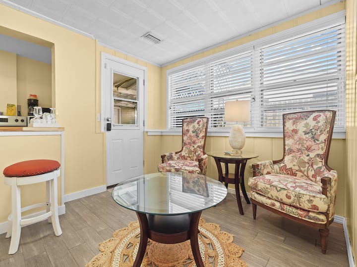 Bay Breeze Bungalow - Panama City, FL