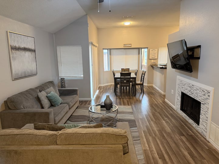 Seaworld Fun Getaway Home - Helotes, TX