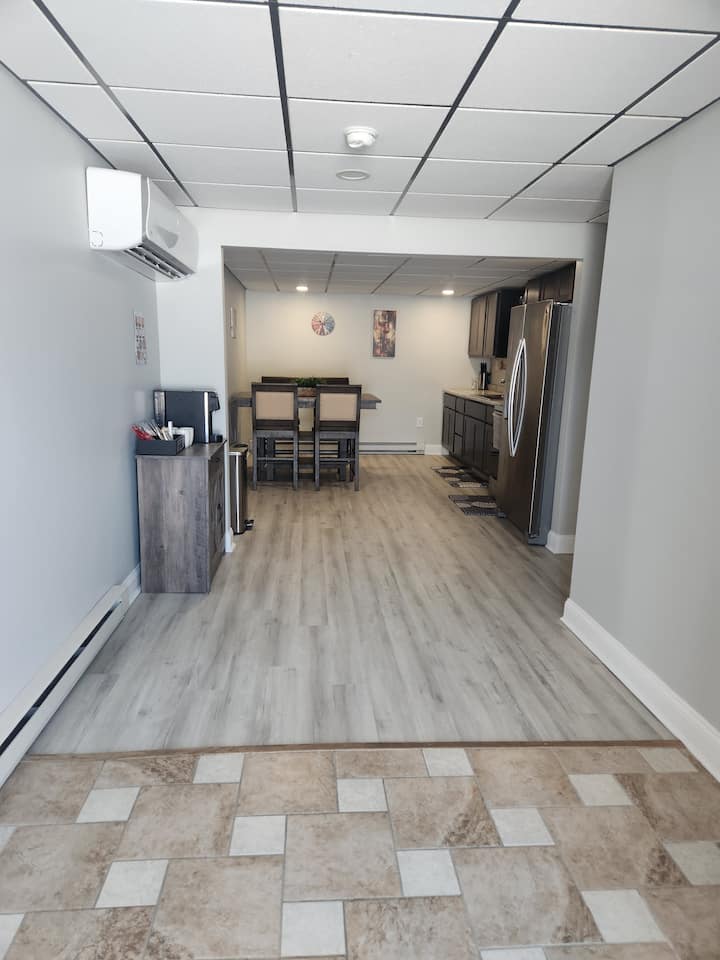 Modern And Cozy - Maine