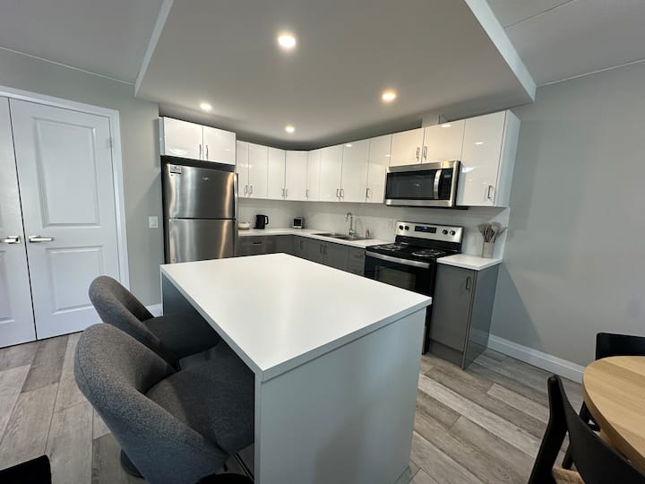 Clean And Spacious Retreat - ウェランド