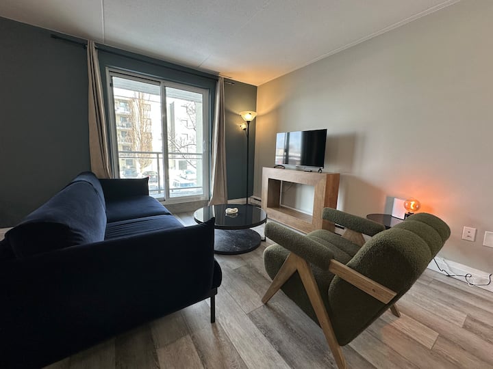 Clean And Spacious Retreat - Welland