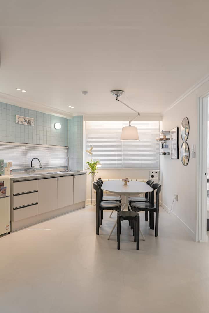 #01_1·2호선 반월당역 도보 3분 | 동성로,교동,서문시장,김광석거리_스테이웜[신규] - Daegu