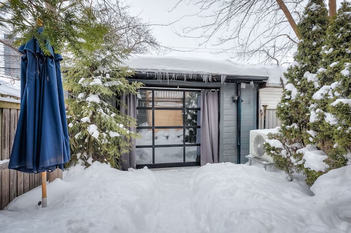 Tiny Home Meets Lux Hotel Room On Steroids - Toronto