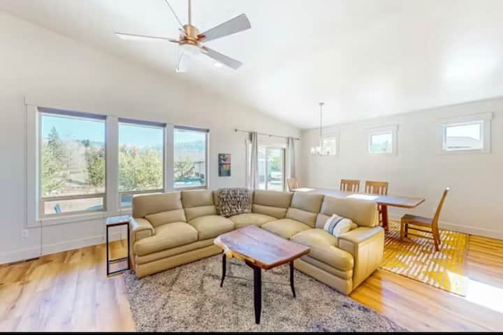 Modern Mccall House With New Hot Tub - McCall, ID