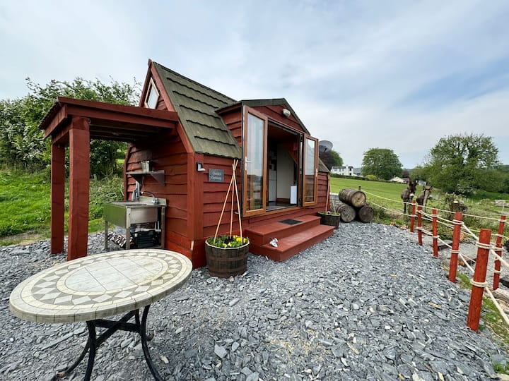 Guides Getaway - A Cute And Quirky Camping Pod - Cartmel