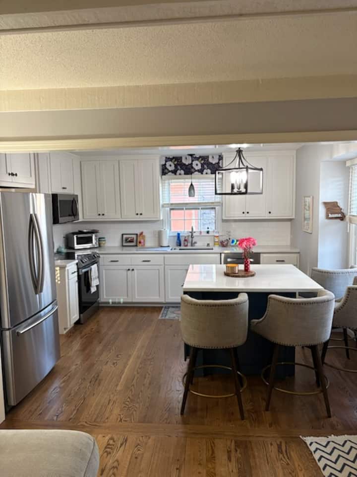 Your World Cup Vacation Home! - Independence, MO
