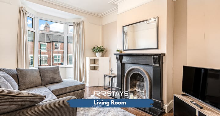 J.r.r Stays | 3-bed | Stoke On Trent | St4 - Stoke-on-Trent