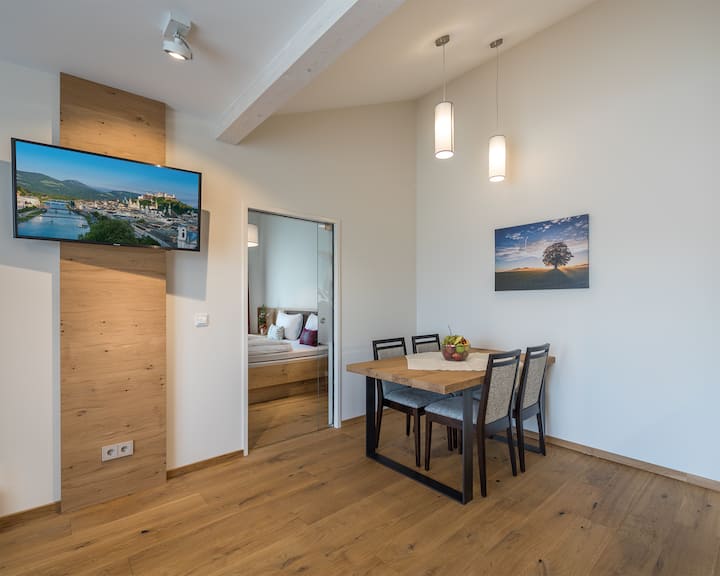 Top 2; Gemütliches Stadt -Appartement Mit Garten - Salzburg