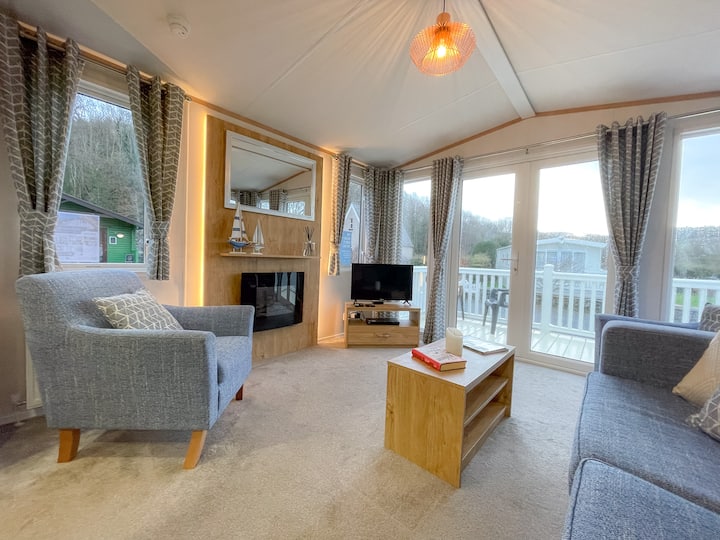 Dog Friendly Holiday Home In The Conwy Valley - Penrhyndeudraeth