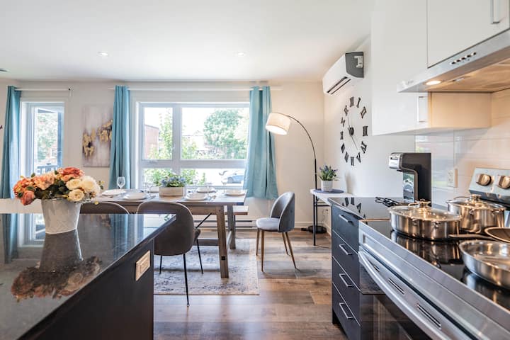 Your Stylish Tranquility Getaway | 2 Free Parking - Boucherville