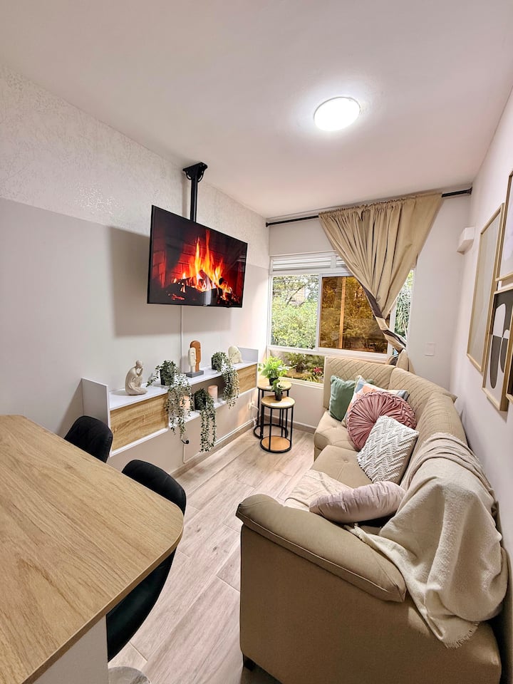 Prime Location Laureles Apartment | Netflix | Ac - Medellín