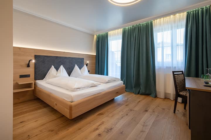 Top 4; Großzügiges Apartment Mit Balkon - Salzbourg