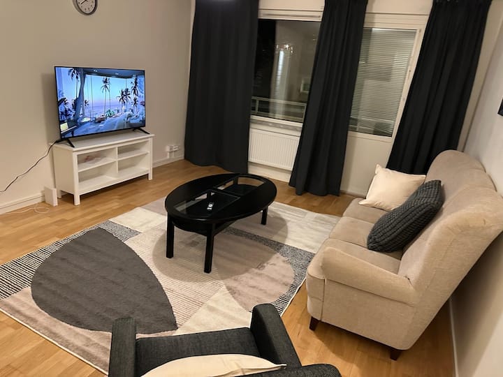 Trivsamt Boende Med Attraktivt Läge, Nära Ssab - Oxelösund