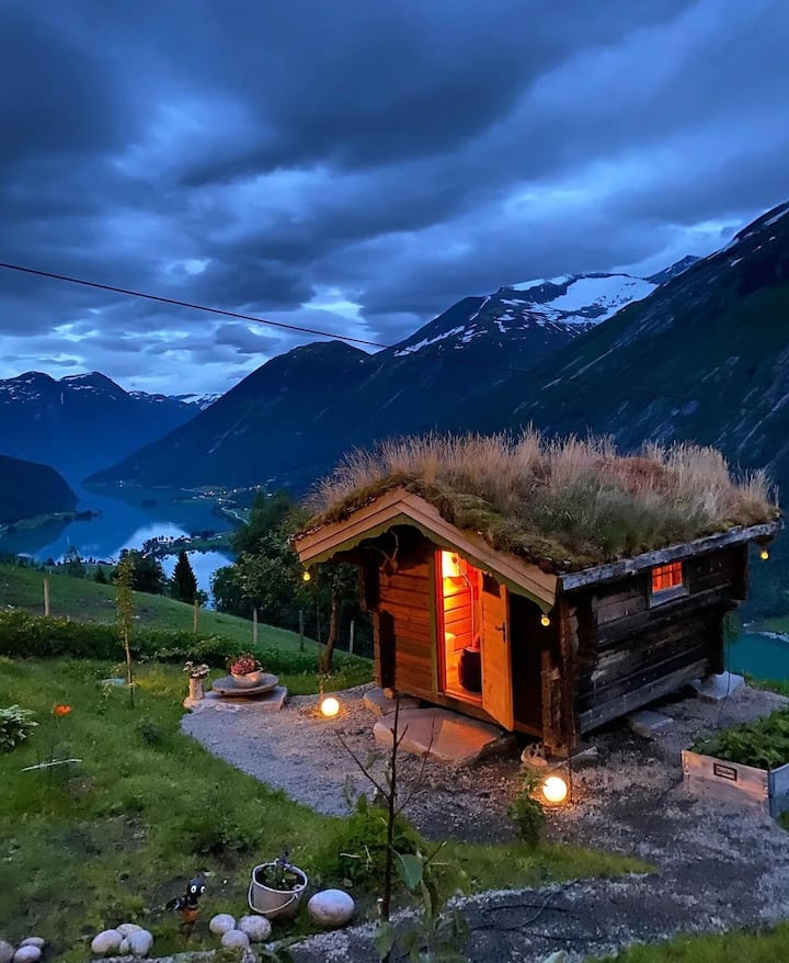Stabbur I Garlidtunet - Loen