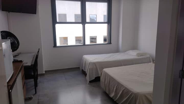 Quarto 42 Studio Moderno No Centro Decuritiba - Curitiba