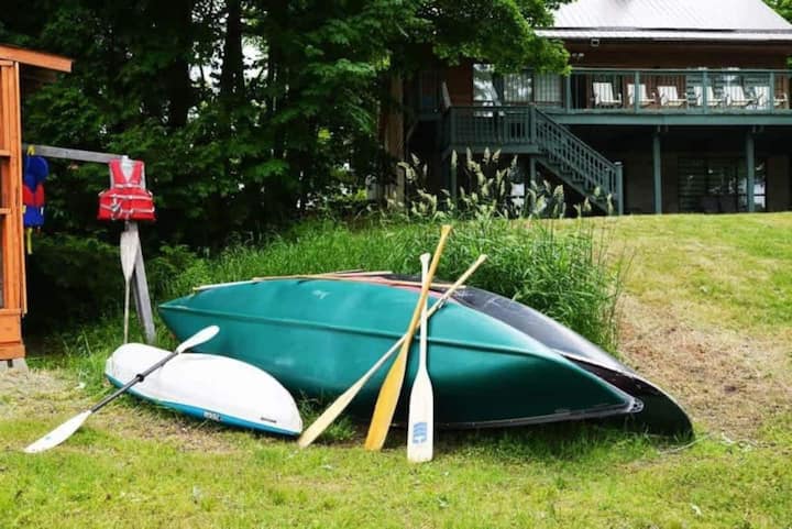 Relaxing 4br Lake Escape With Patio & Bbq Retreat - Kawartha Lakes