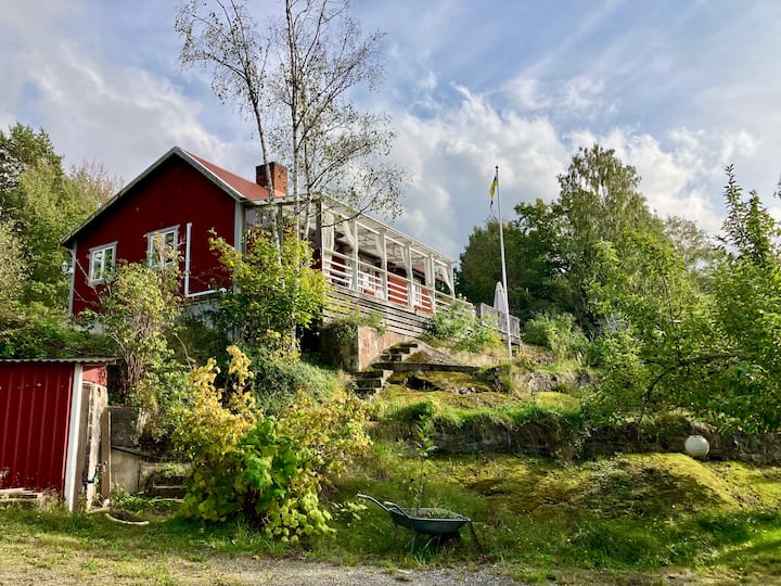 Privat Hus, Altan + Jacuzzi, 25 Min Till Stockholm - Tumba