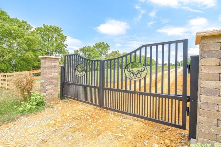 # The Lodge! # - Near The Ark! - Falmouth, KY