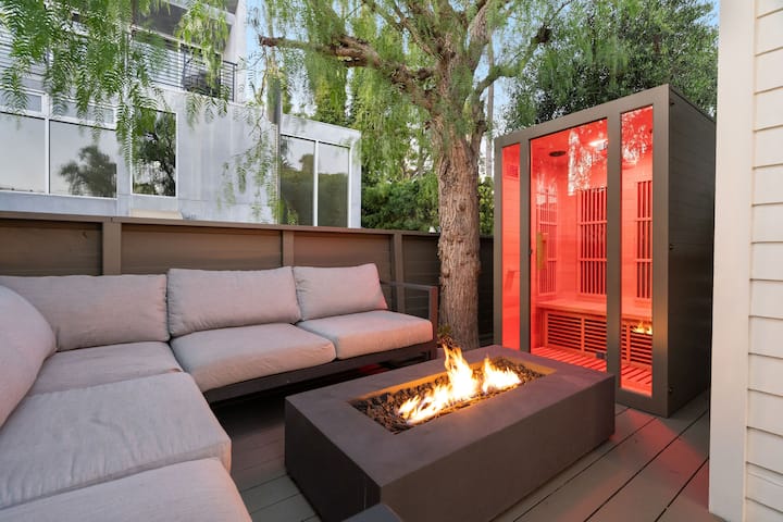 Vibey Venice Canal Cottage W/sauna, Steps To Beach - Santa Monica, CA