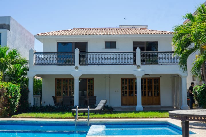 Casa De Lujo Con Alberca Privada En El Cid | Mzt - Durango