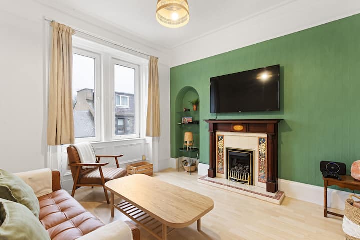 Maisonette Hideout With Free Street Parking - Galashiels