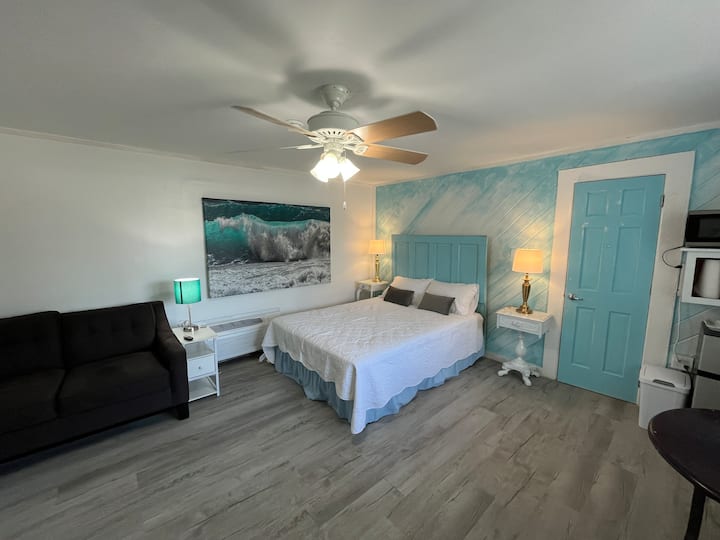 Atap Rentals Coastal Beginnings - Mount Dora, FL