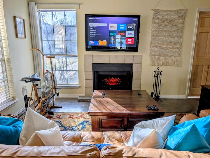 S. Irving Single Story Rowhouse - King Bed+twin - 어빙