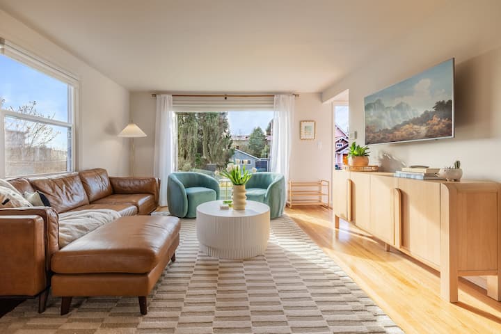The Ballard Vista | Sleeps 6 + Patio & Fire Pit - Broadview - Seattle