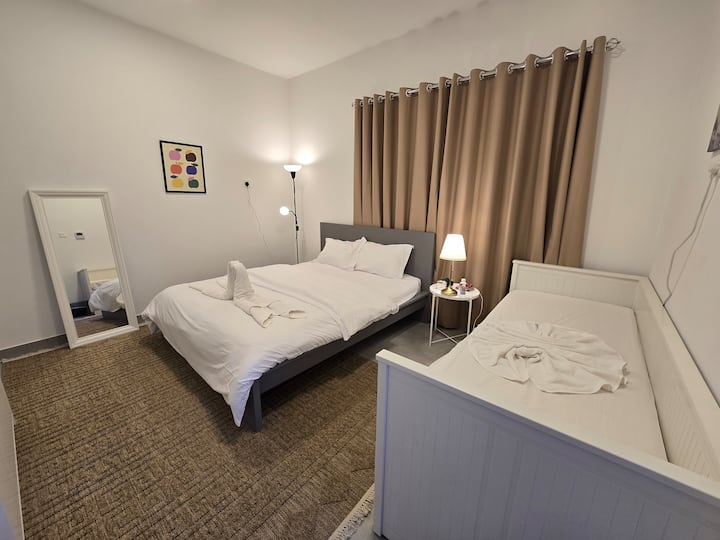 Great Deal 2bhk | Ideal For Families Fast Wifi - Dubai