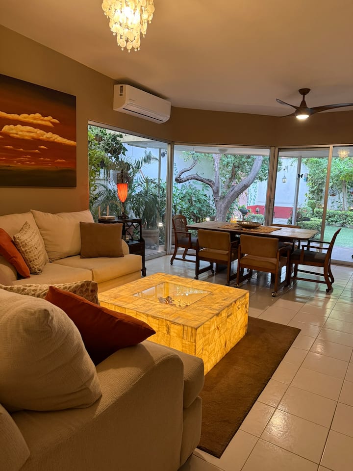 House With Enchanted Patio & Magnificent Terrace - Monterrey