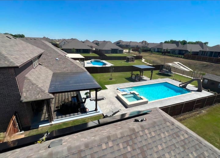 The Platinum Pool Estate - 曼斯費爾德