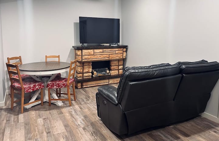 Mountain Guest Suite In North Calgary - Canada