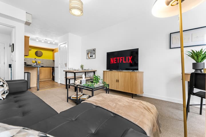 Big Discounts For Long Stays|families|contractors - Warrington