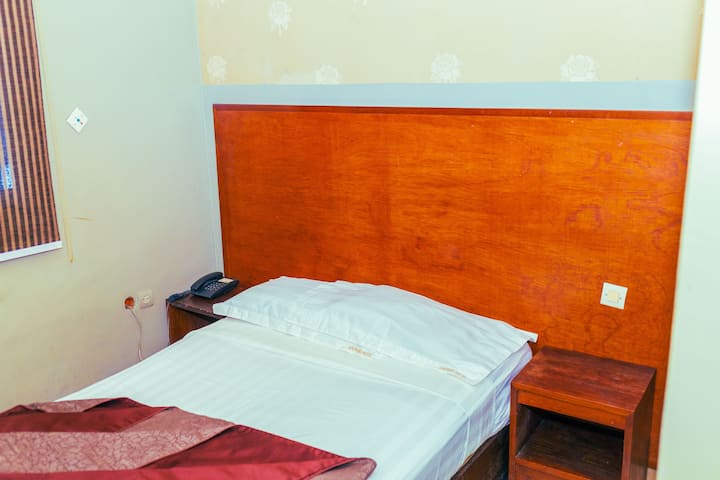 Confort En Plein Centre Ville De Kinshasa - Kinshasa