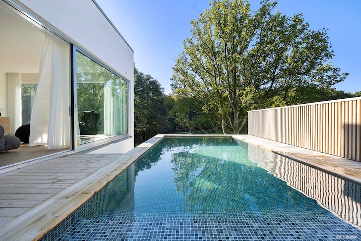 Exklusiv Nyproducerad Villa Med Pool - Möblerad. - Göteborg