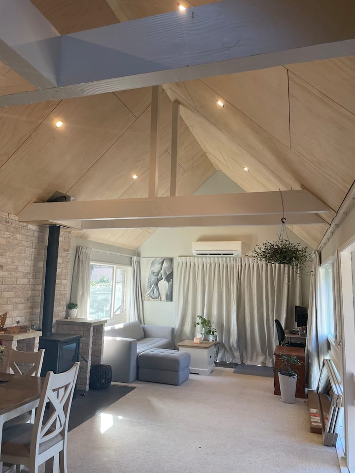 2br In Welcome Bay - Heat Pumps In Every Room! - Tauranga