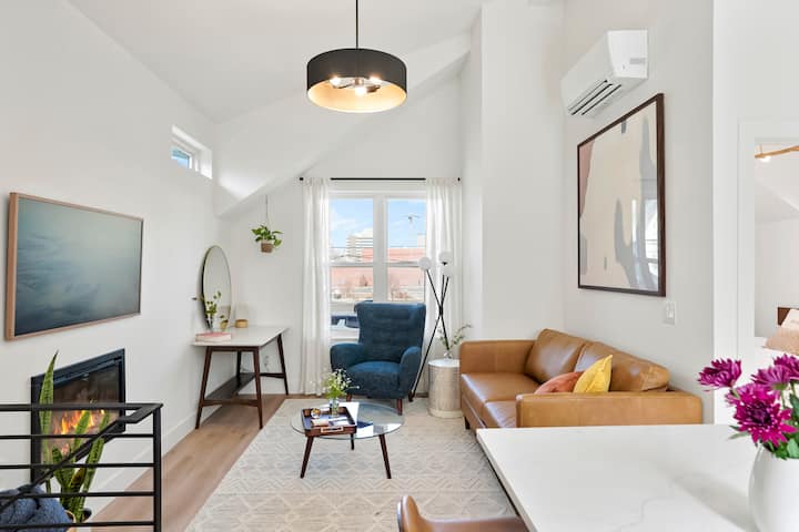 New, Walkable, & Dog Friendly Broadway Guest House - Baker - Denver