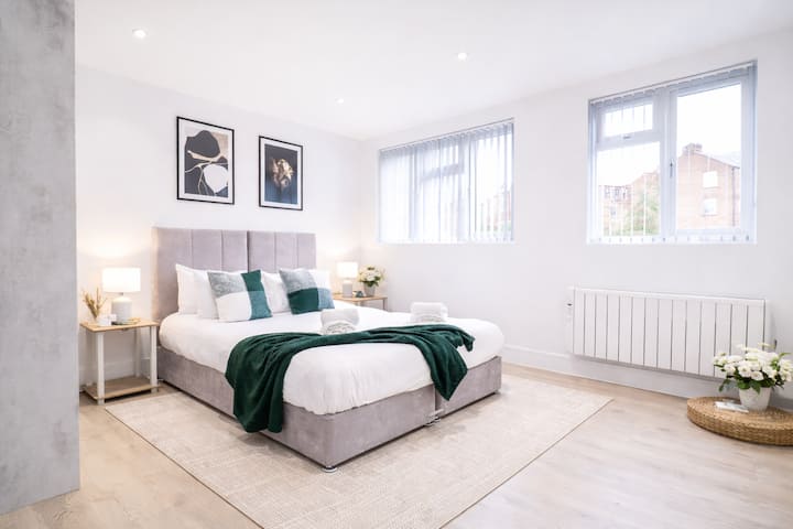 1 Bed Newland Flat, Central & Free Parking - High Wycombe