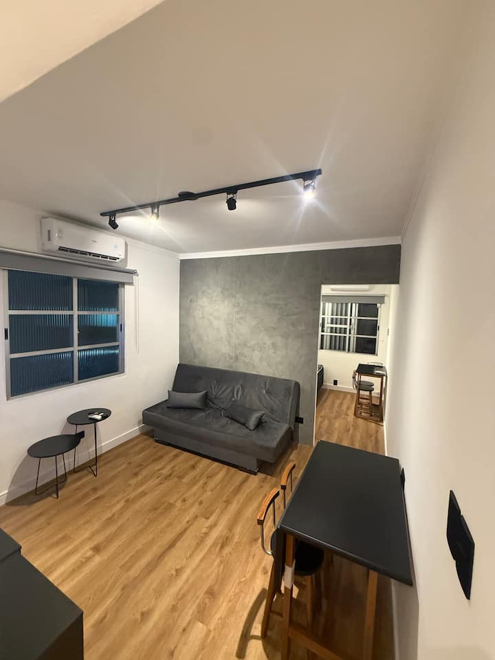 Apt Perto Da Praia C/ Ar E Garagem - Santos, Brasil