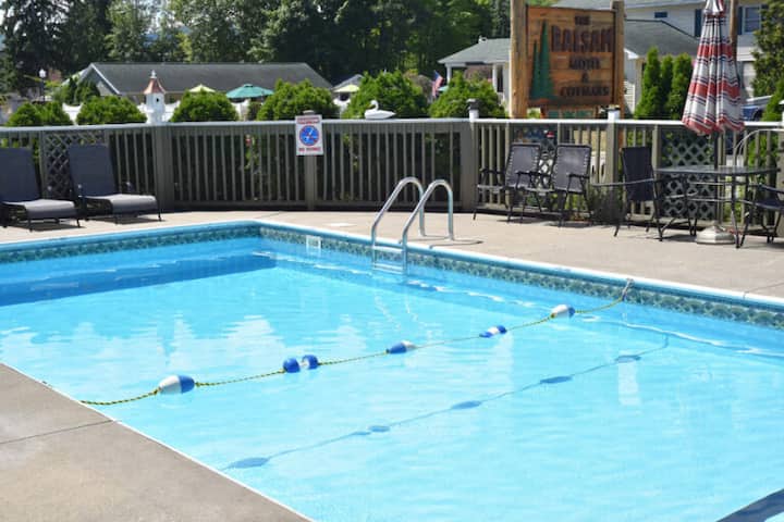 Front Row To The Fireworks, Pool, Beach, & Lake! - Lake George, NY