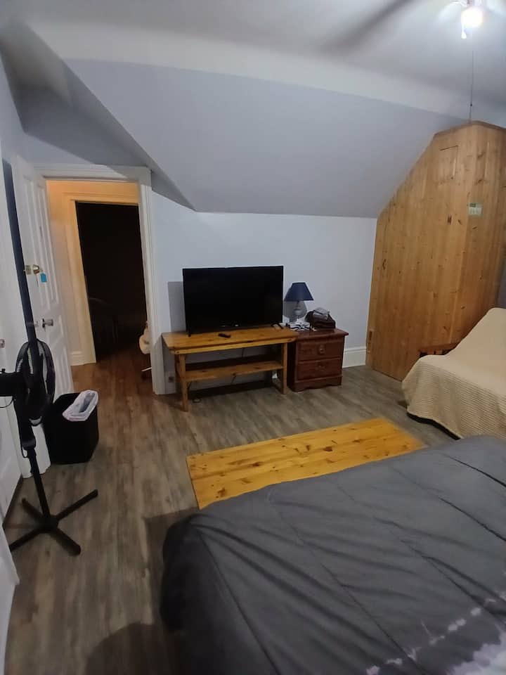 Just The Basics With Rose's Place - St. Thomas