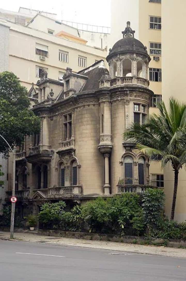 Castelo Francês Ii Na Zona Sul Do Rio De Janeiro. - Rio de Janeiro
