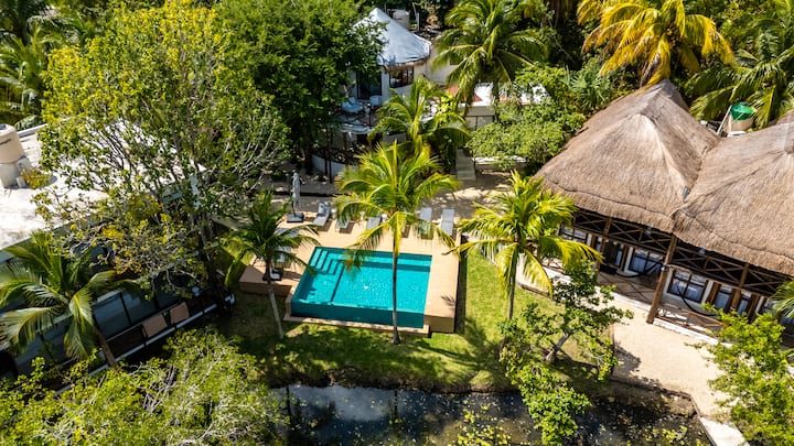 Azulea Lagoon Sanctuary – Exclusive Hotel Buyout - Bacalar