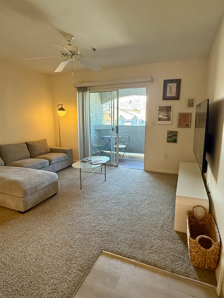 Cozy Condo With Mountain Views - North Las Vegas, NV