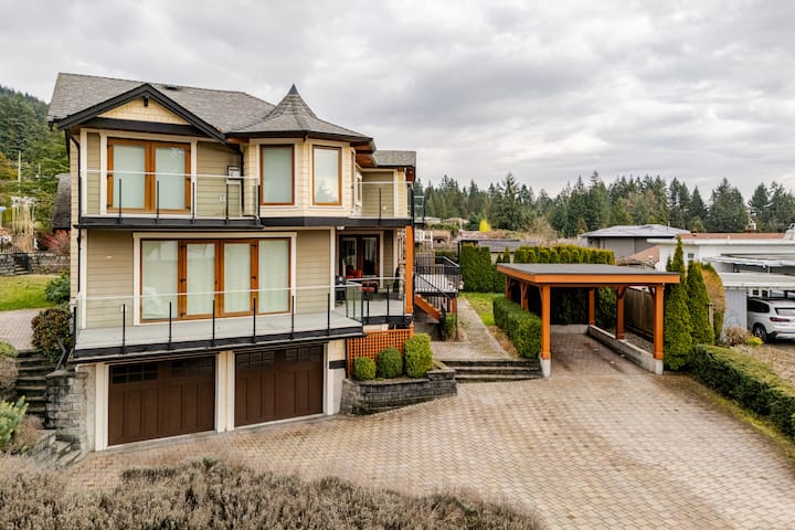 Modern 1br, Suite With Private Cinema Room - North Vancouver