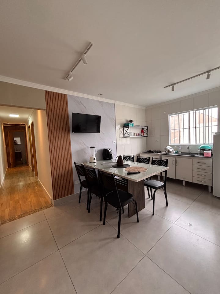 Edícula Com Lavanderia - Saída Para Maringá - Apucarana