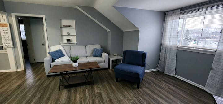Modern 1br Exec Stay | Self Checkin | 1gb Wi-fi - Toledo, OH