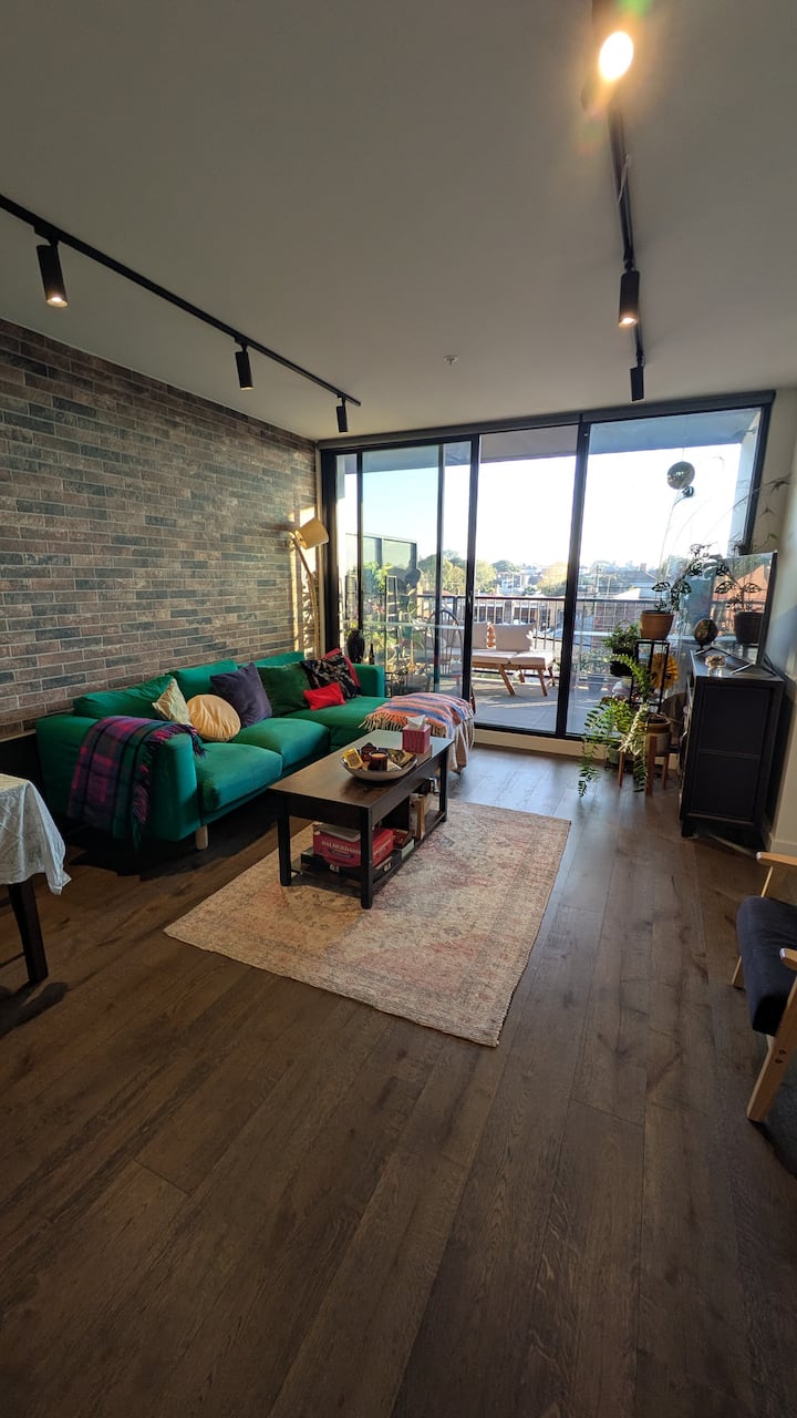 Stylish Brunswick Apartment | Free Wi-fi - 브런즈윅