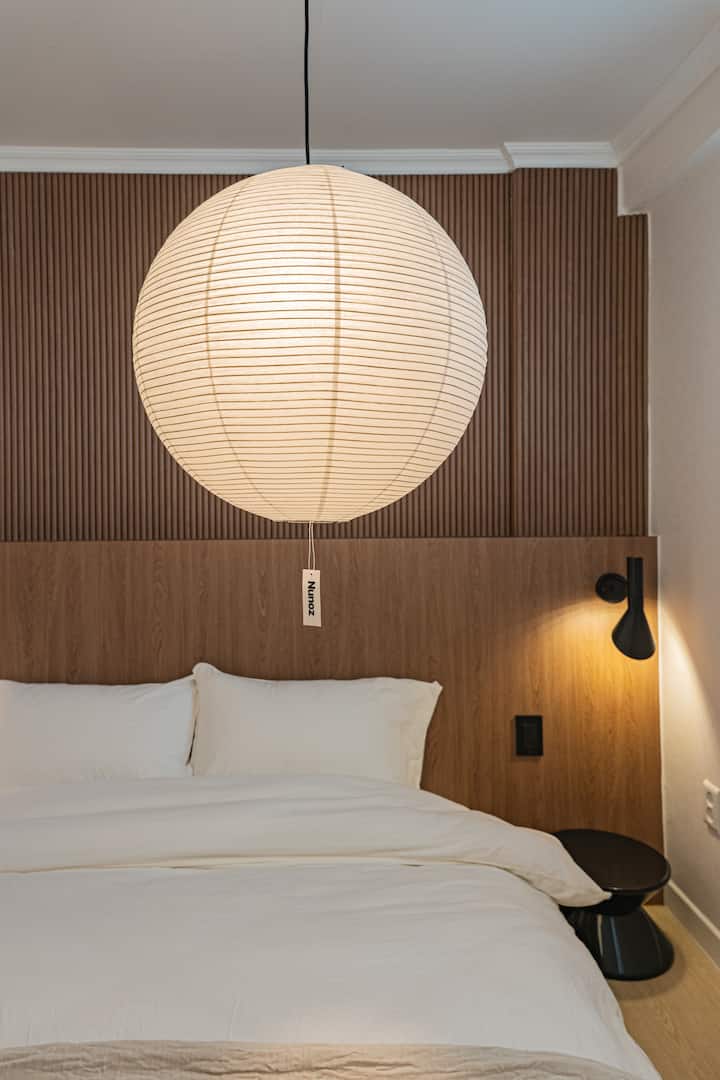 1·2호선 반월당역 도보 3분 | 동성로,교동,서문시장,김광석거리,청라언덕 | 신규_#2 - Daegu